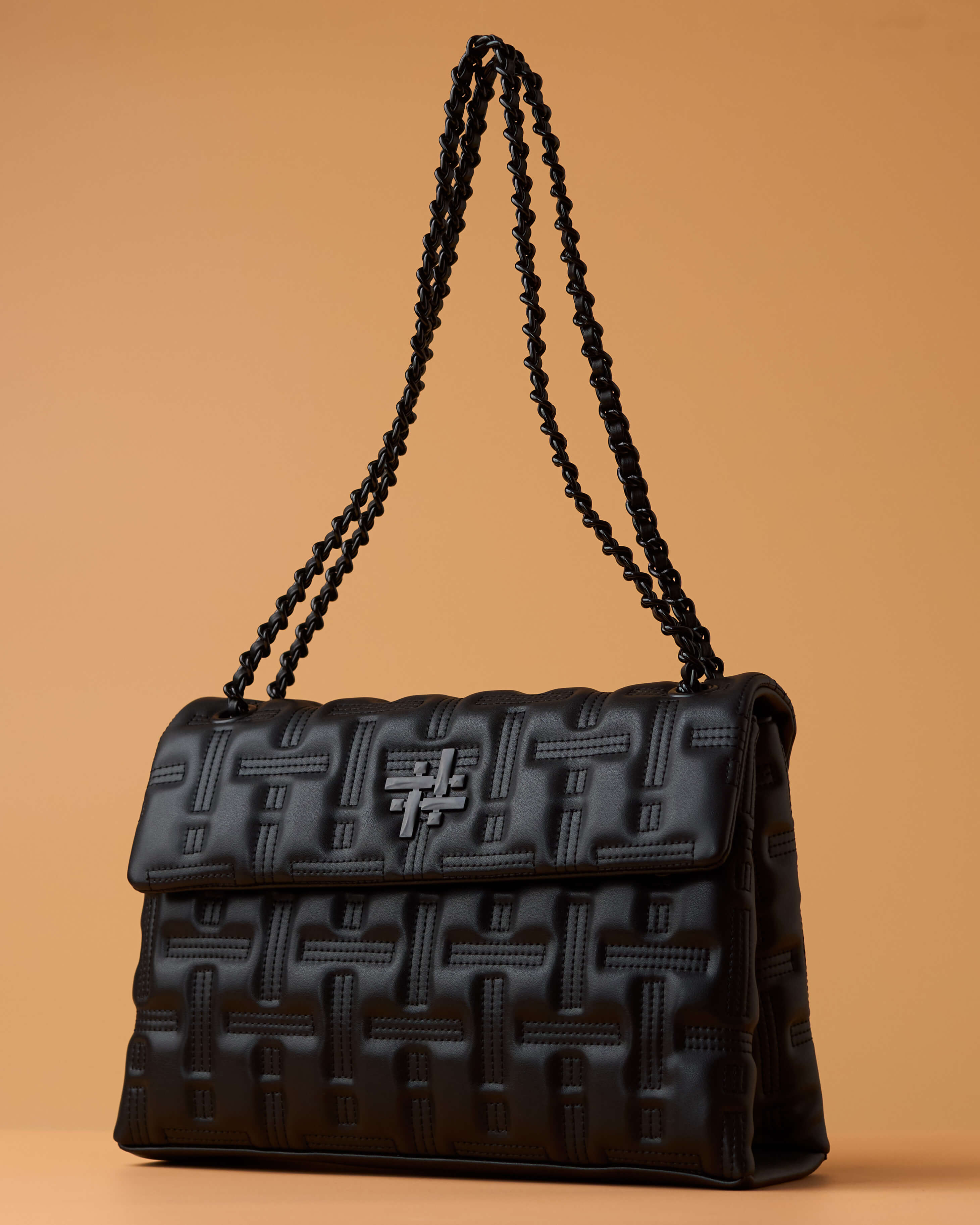 ZOYA FLAP BAG IN BLACK (LARGE) – SHOP OUTLASH